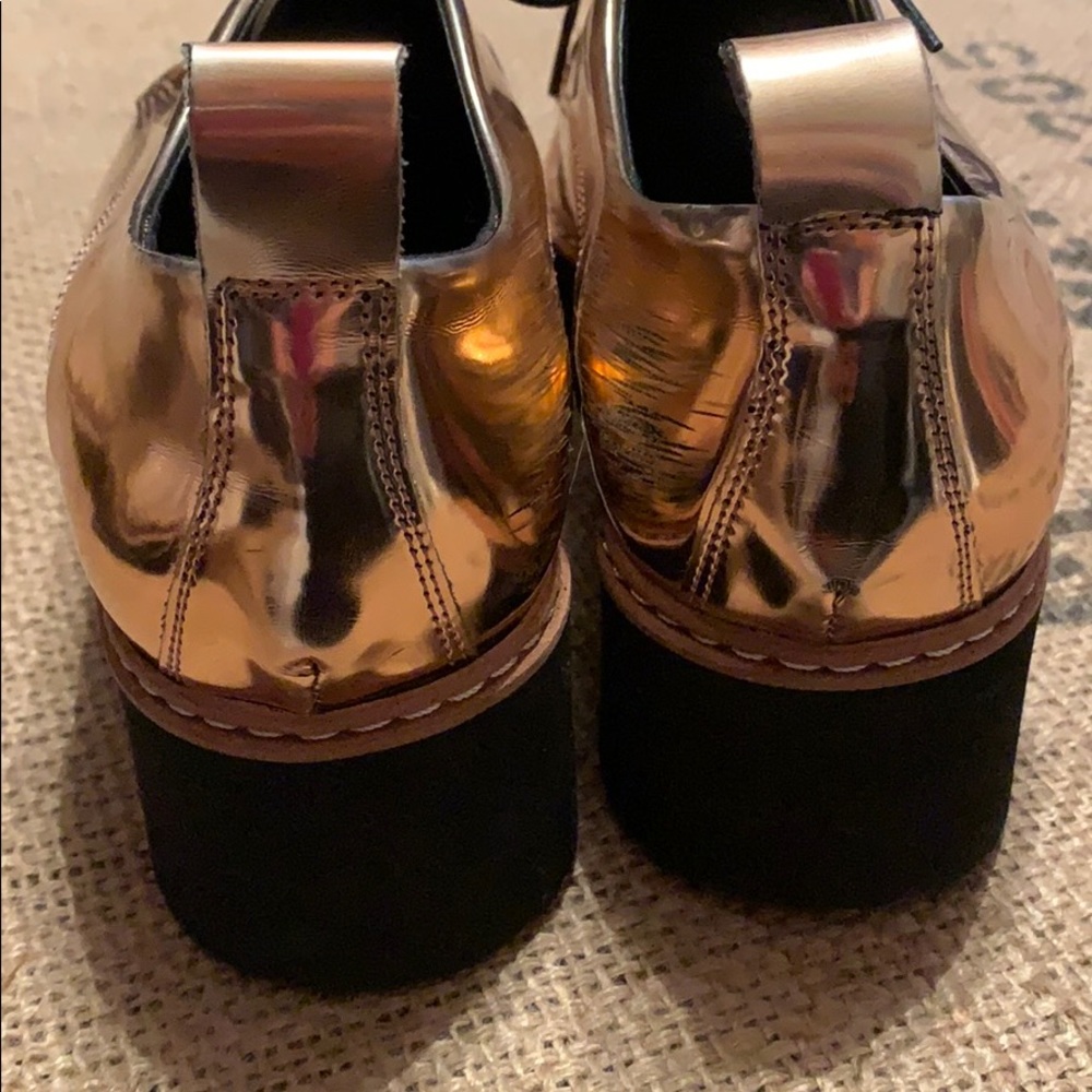 Shelly London Mirror Metallic Platform Shoe 7- 7.5 - Gem